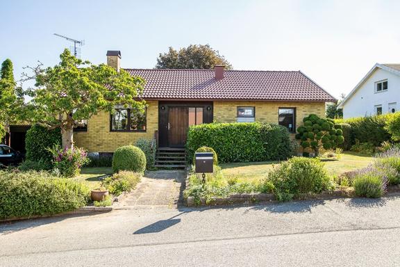 Hitta bostad i Åkarp - Booli