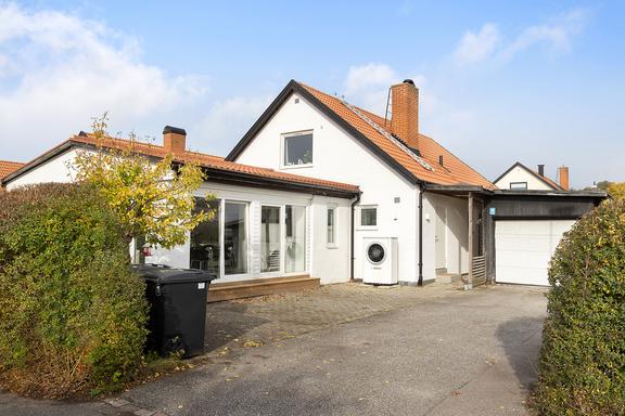 Hitta bostad i Åkarp - Booli