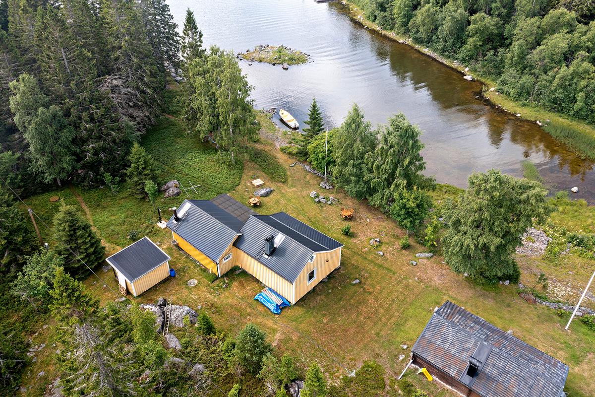 Fritidshus till salu på Lillklyvan 40, Holmsund, Umeå - Booli.se