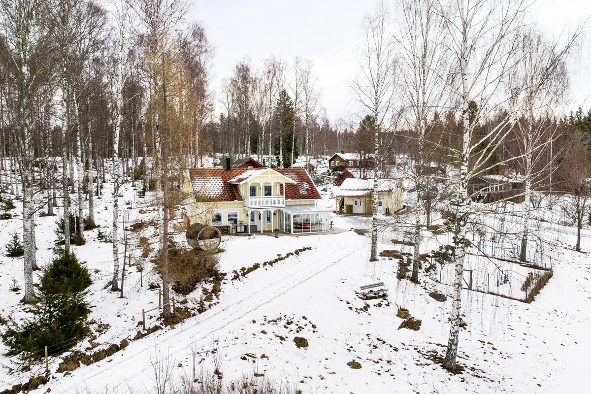 Villa till salu på Uggelviken 18, Uggelviken, Falun - Booli.se