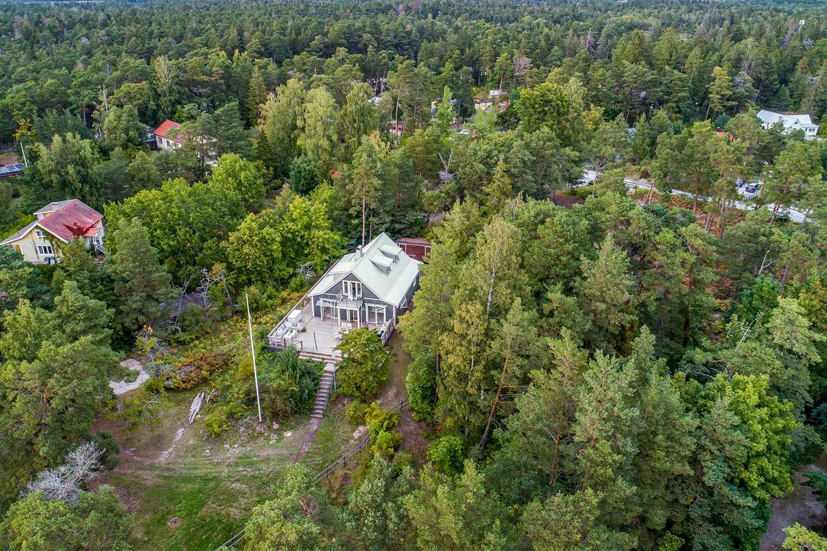 Villa till salu på Solbacksvägen 28B, Tofta, Gotland - Booli.se