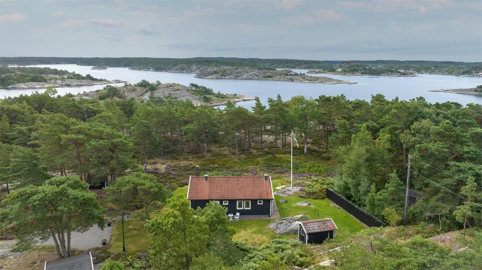 Fritidshus till salu på Långestrandsvägen 9, Öddö, Strömstad - Booli.se